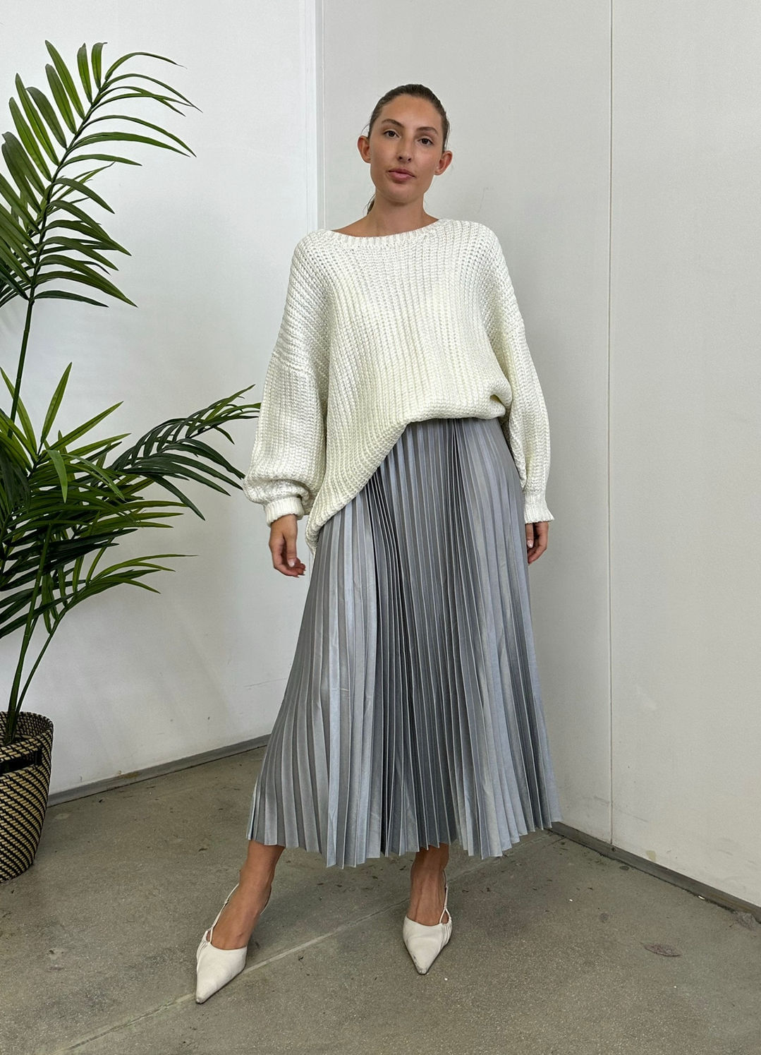 The KL835 maxi pleated skirts by Kiik Luxe - whola