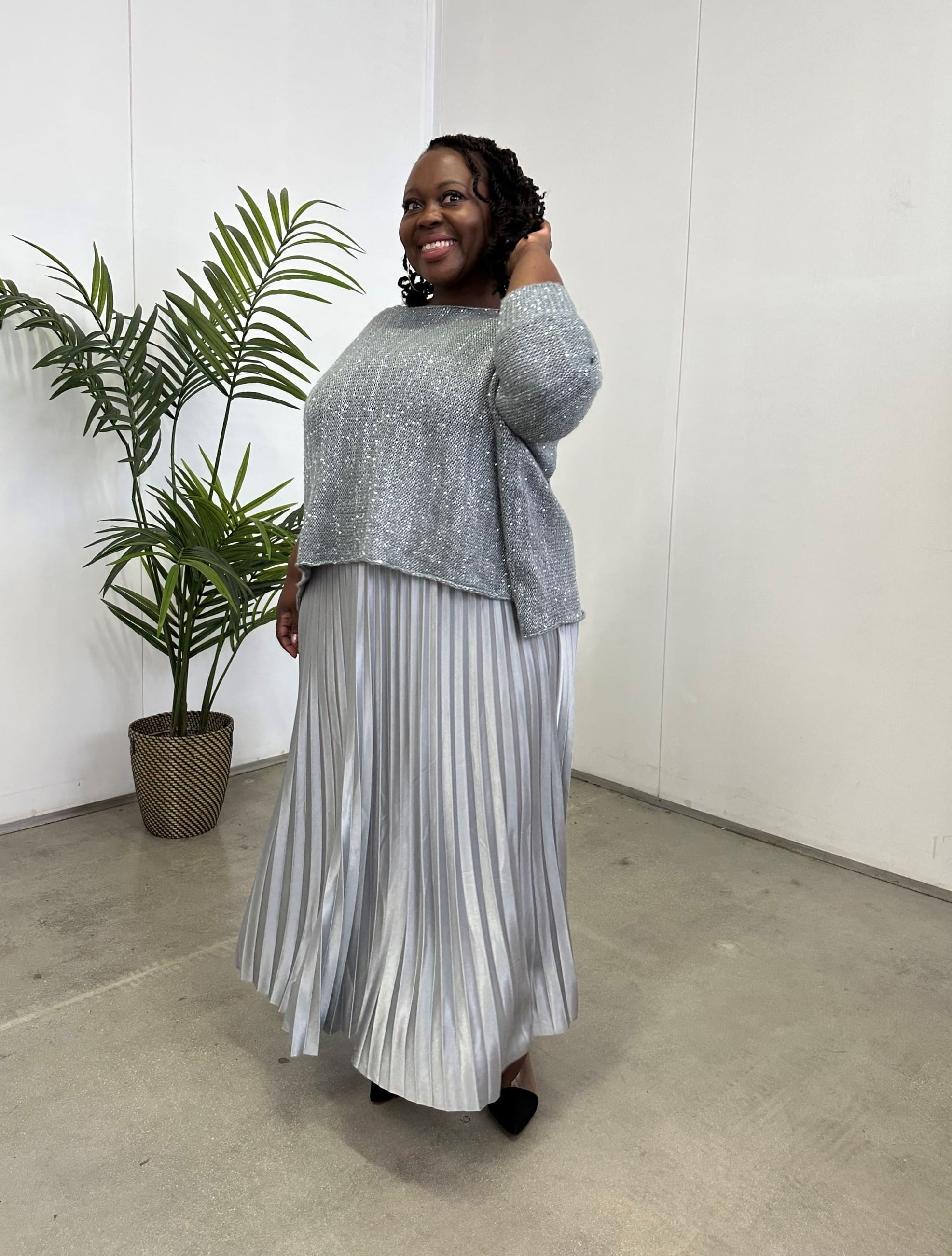 The KL835 maxi pleated skirts by Kiik Luxe - whola