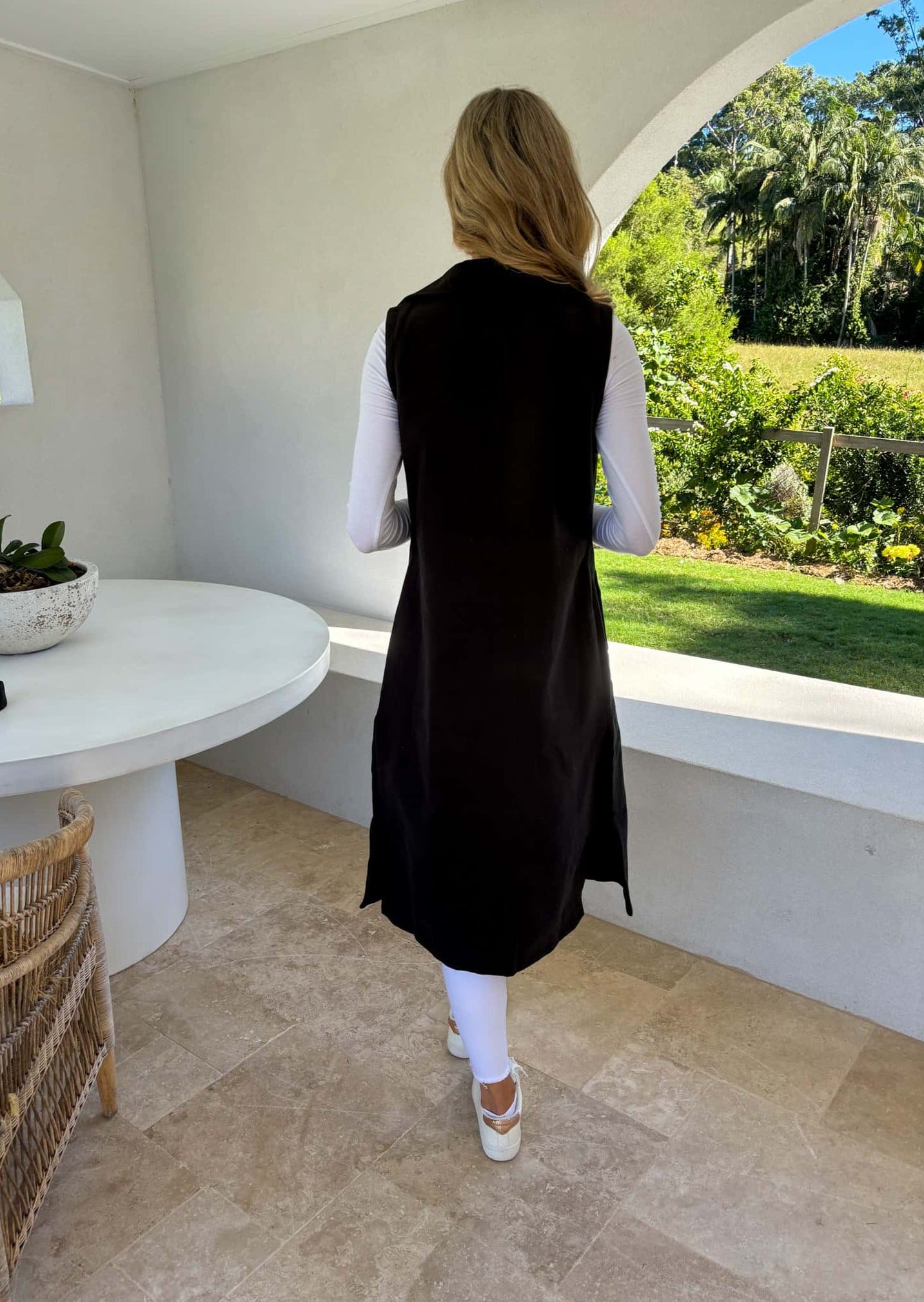 Mylk the Label / H0603 2 Alyce Vest Black / Outerwear / Wholesale - whola